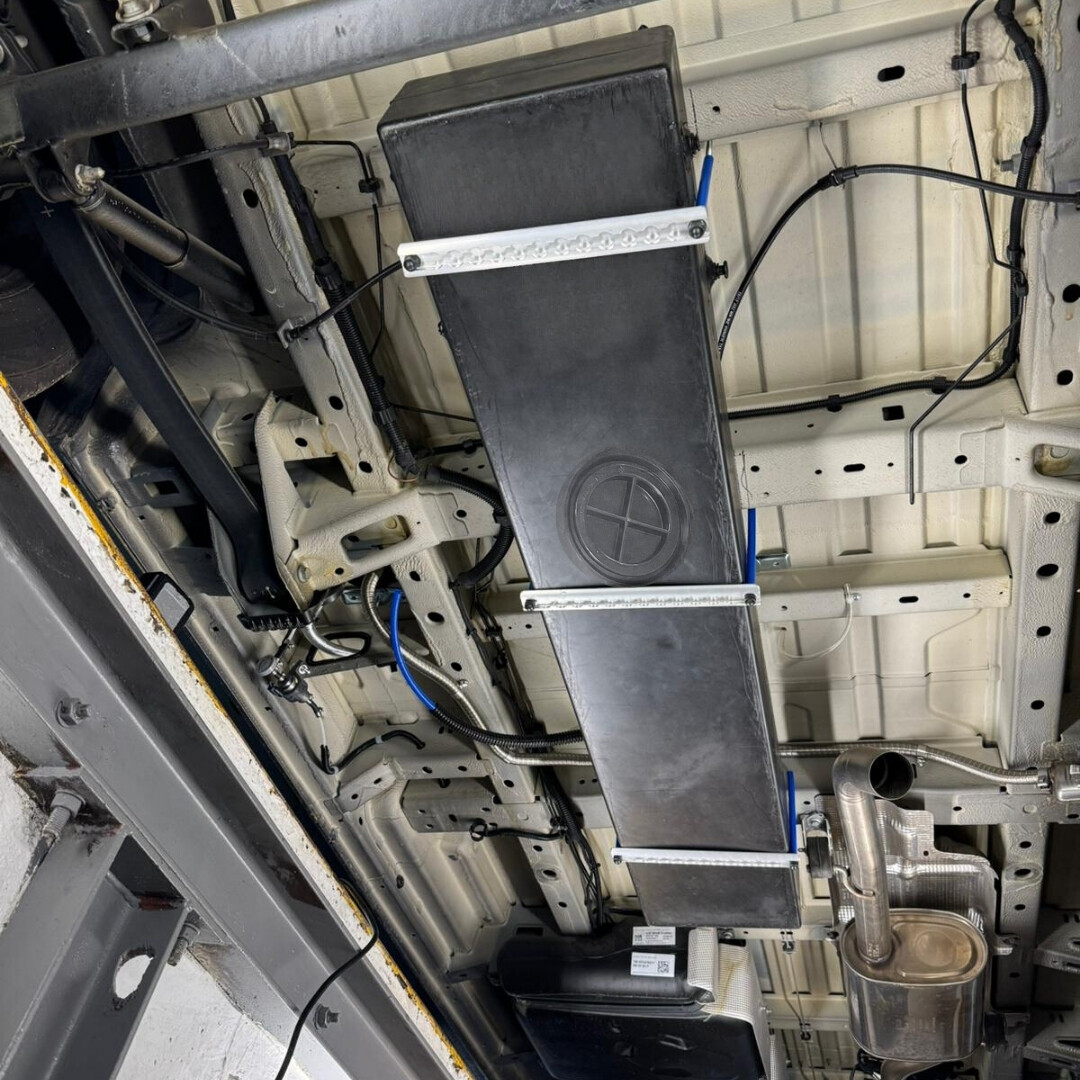 NEW - MAN TGE/VW CRAFTER CAMPERVAN 82 LITRE UNDERSLUNG FRESH OR WASTE ...