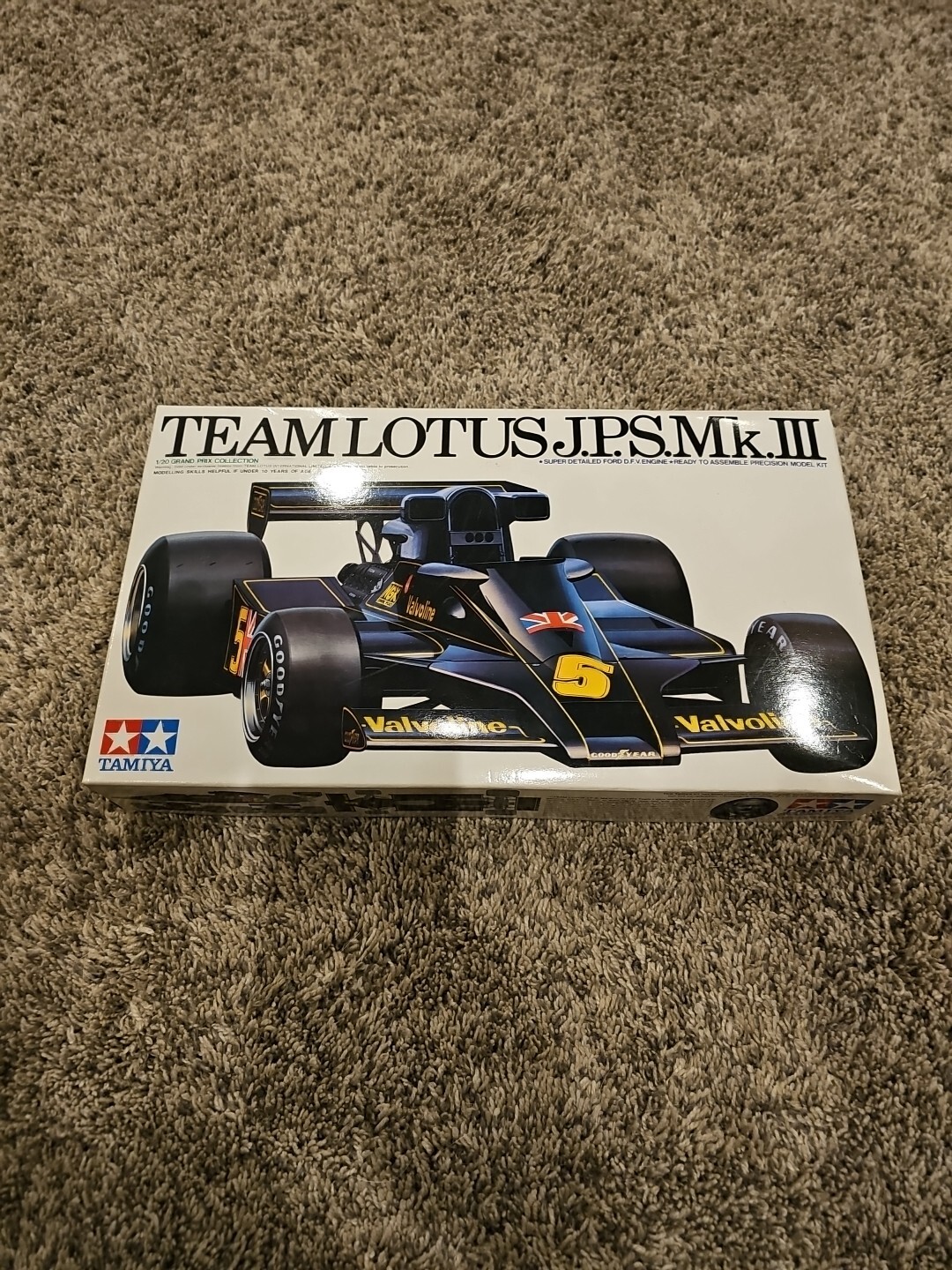 Tamiya 1:20 Scale Grand Prix Collection Team Lotus JPS Mk III Plastic ...