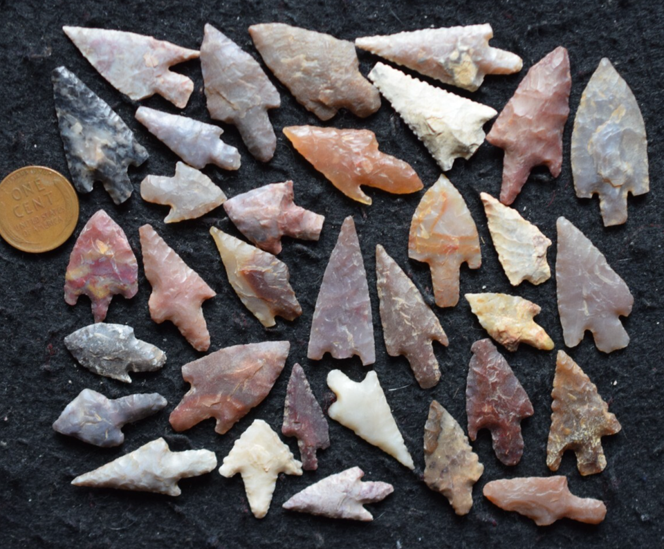 33 common, STEMMED Sahara Neolithic projectile points with damage | eBay