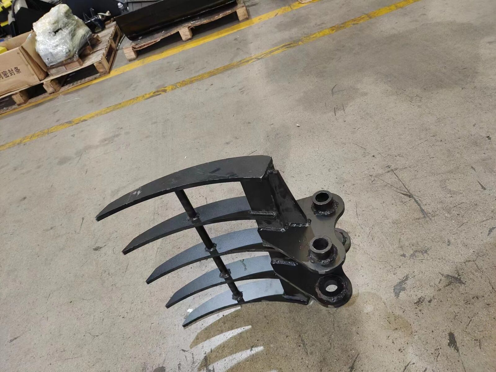 TYPHON Attachments For 2-3.5Ton Diggers: Mini Excavator Attachment Rake ...