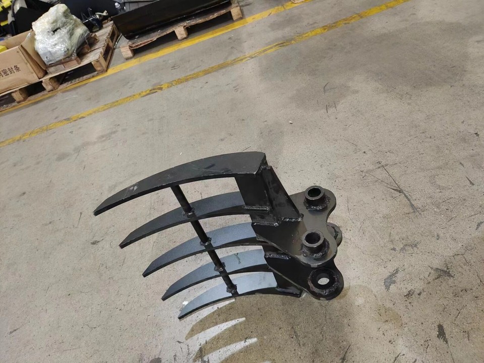 TYPHON Attachments For 2-3.5Ton Diggers: Mini Excavator Attachment Rake ...
