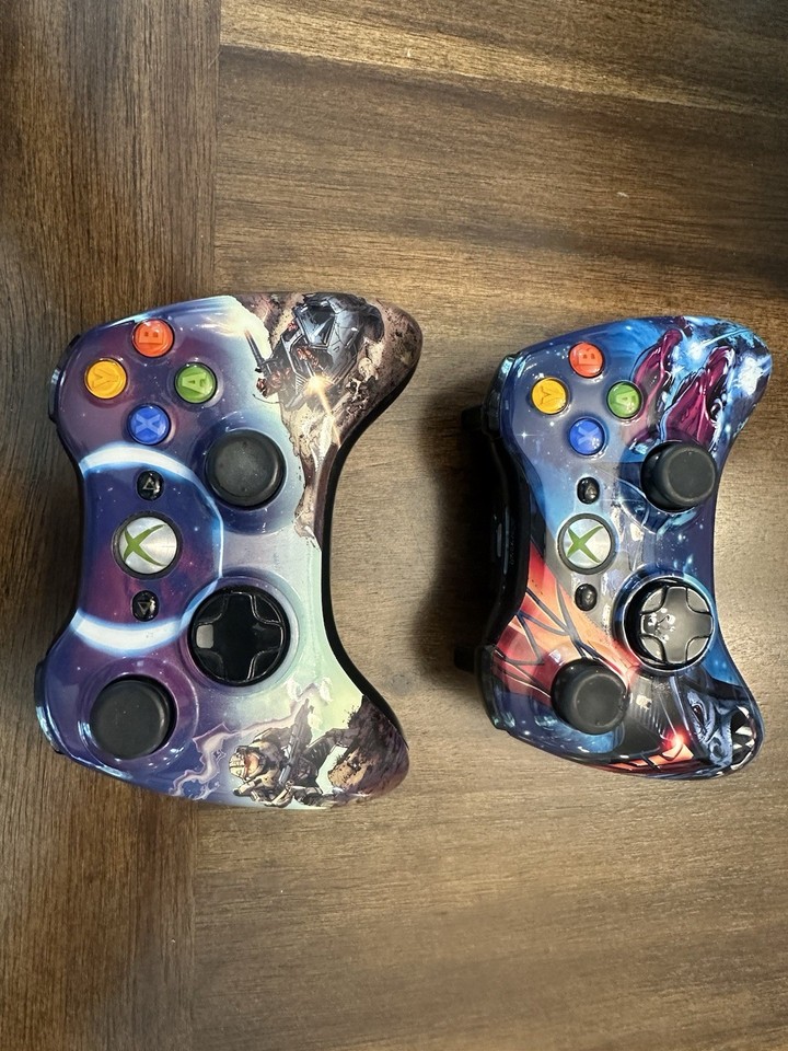 Halo 3 Limited Edition Wireless Controllers - Spartan and Covenant ...