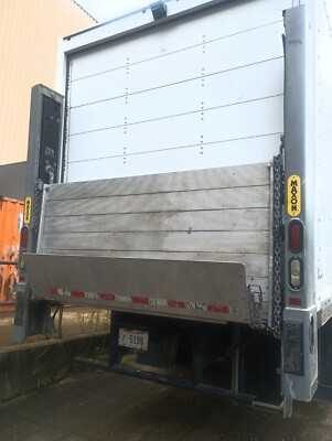 Supreme Corp. 22 Foot Box with Maxon BMR Columnlift™ 4400 lb Capacity ...