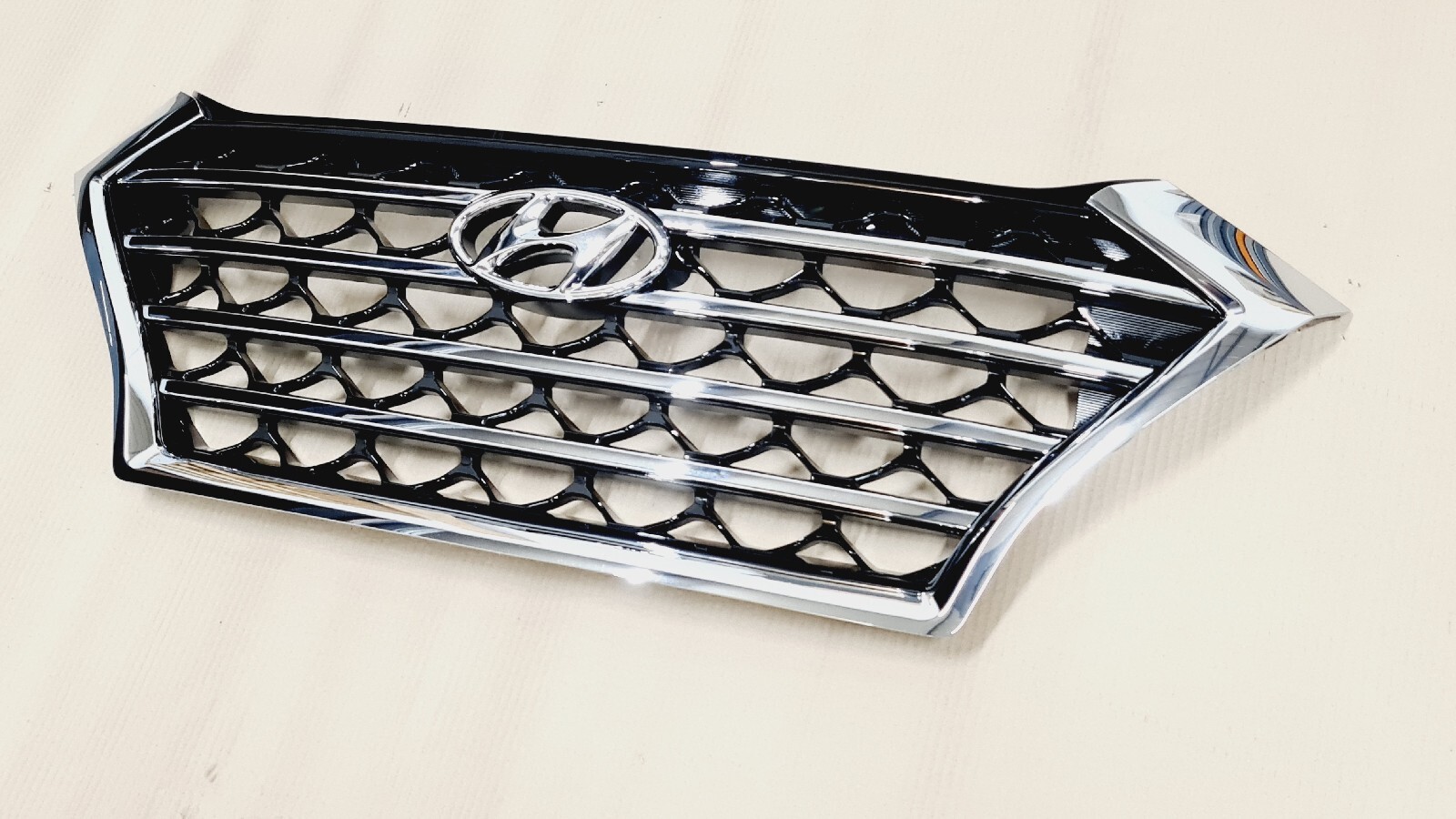 HYUNDAI TUCSON 3 2018-2020 NEW GENUINE FRONT BUMPER GRILL 86350-D7600 ...