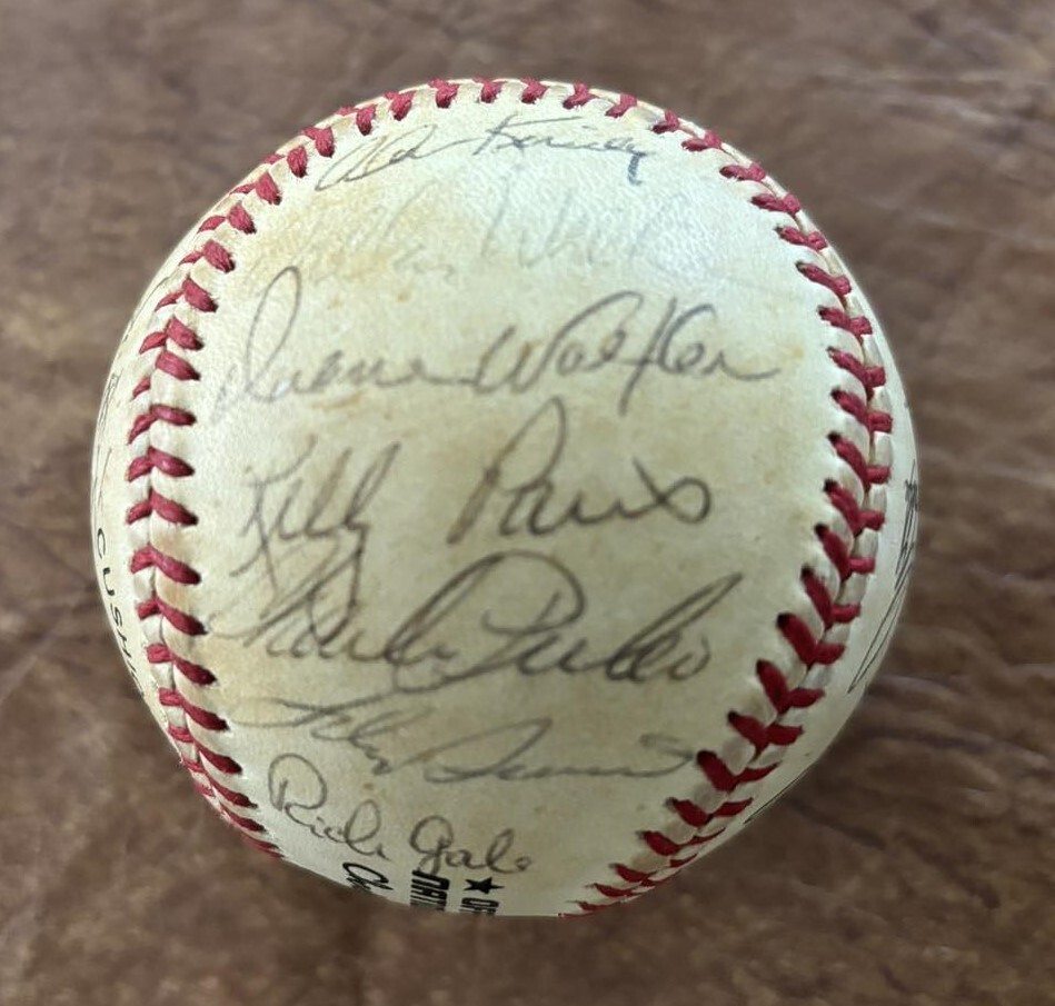 1983 Cincinnati Reds Autographed Ball Ted Kluszewski Johnny Bench HOF ...