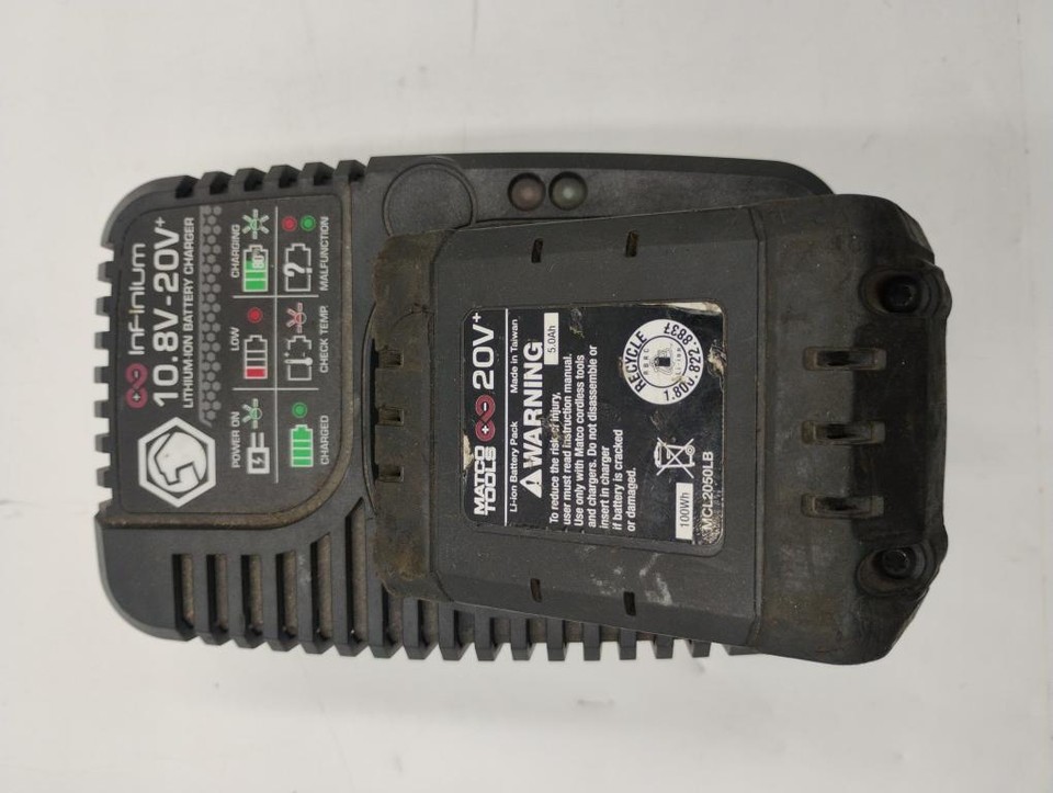 MATCO TOOLS MCL2012BIW 2 BATTERIES AND CHARGER (EL1109960) | eBay