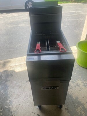 Vulcan 1GR45M Gas Fryer (1) 50 lb Vat, Floor Model, Natural Gas | eBay