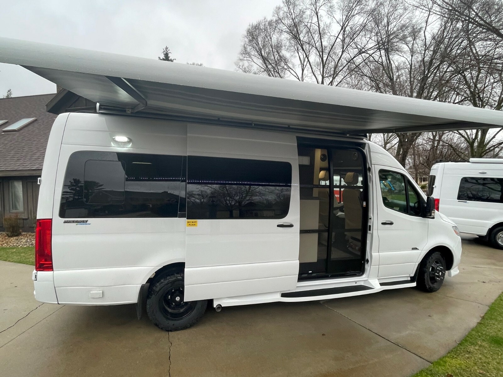 2023 Mercedes-Benz Sprinter 3500 144" WB Cargo 3dr Van DRW