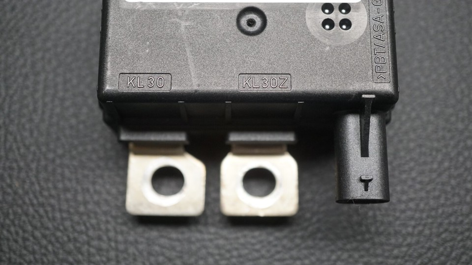 GENUINE MERCEDES BENZ FUSE BOX RELAY MODULE REGULATOR A0009822223 ...