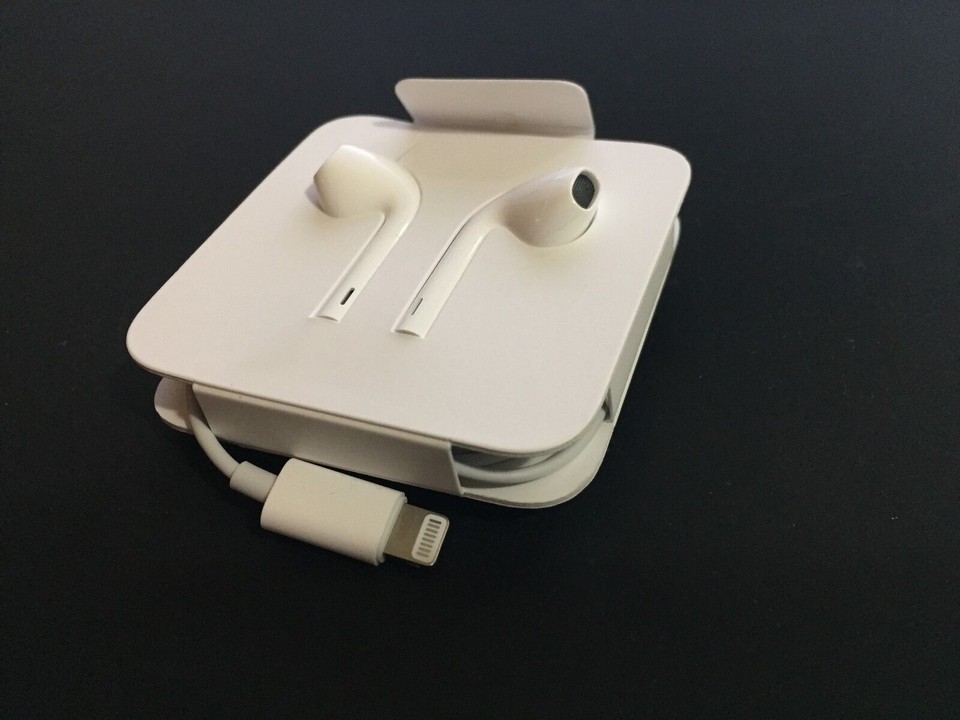 Origina Apple EarPods MWTY3AM/A Lightning Wired Earphones In-Ear ...