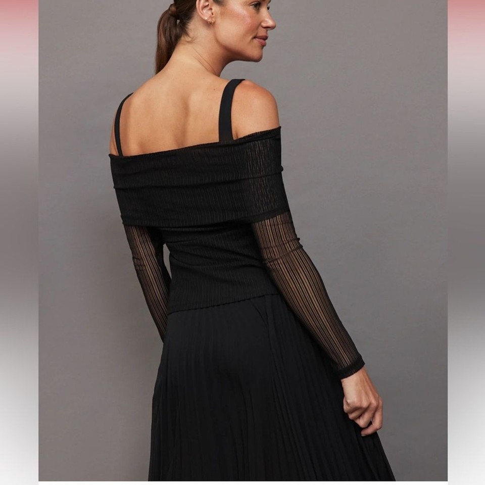 CARBON38 Black Mesh Off Shoulder Long Sleeve Stretch Workout Top Great ...