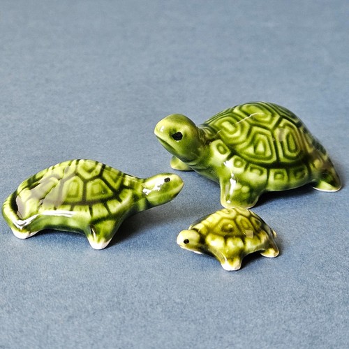 Vintage Mini Green Turtle Family Figurines, 3 Piece Bone China Japan ...