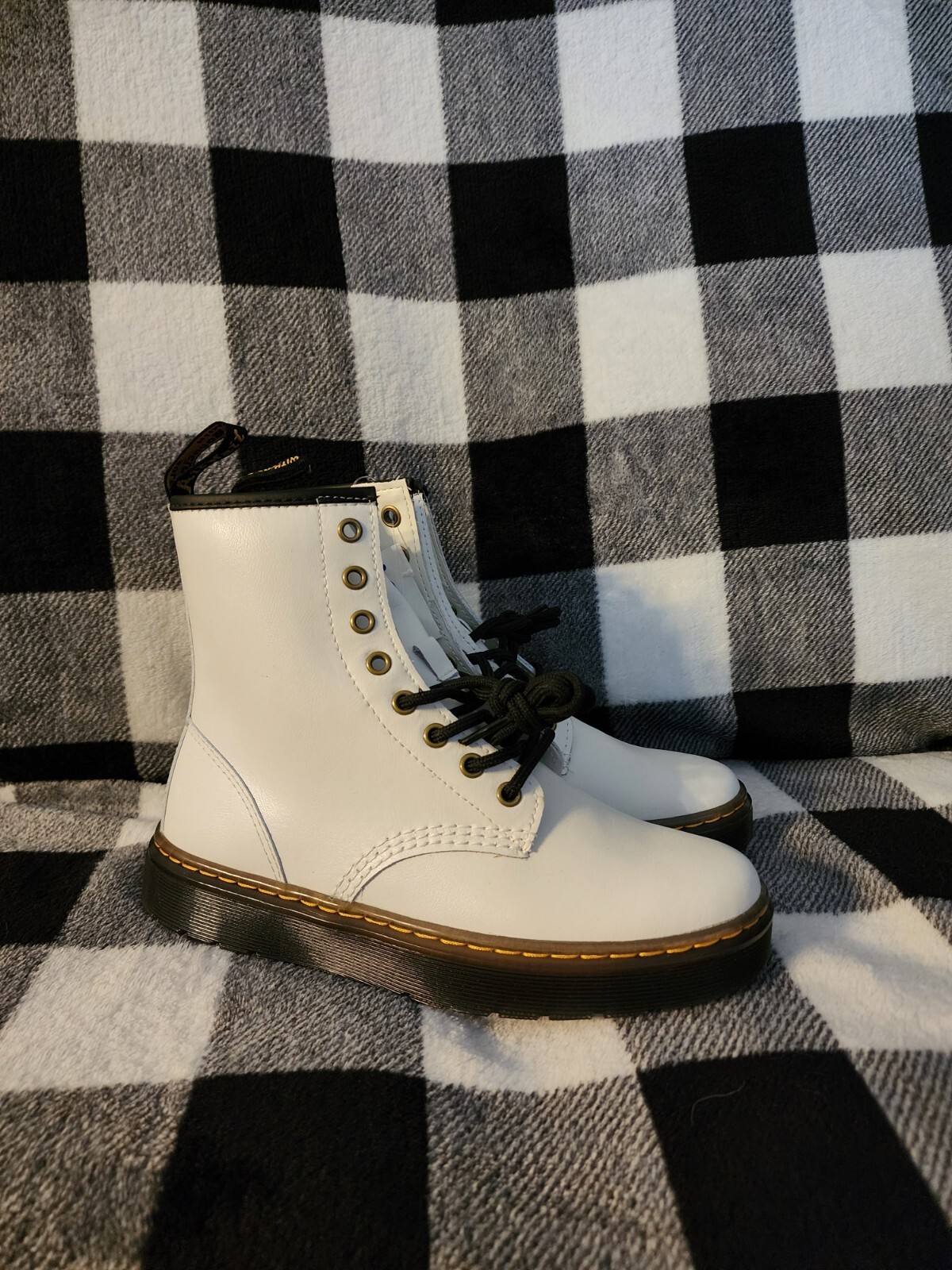 Dr Martens Doc Zavala Womens Size 7 L White Leather 8 Eyelet Combat ...