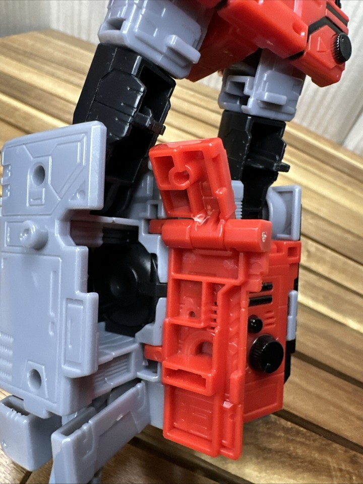 Transformers Legacy Wfc Kingdom Autobot Blaster Action Figure COMPLETE ...