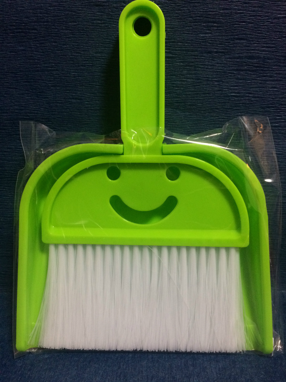 Japanese Smiley Face Dustpan & Brush - Japanese Cleaning Broom / Dust ...