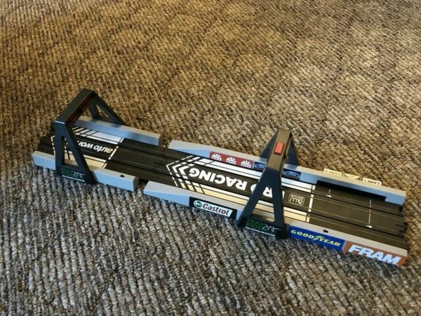 AW Auto World Dragstrip Electronic Staging Tree & Finish Line AFX Ship ...