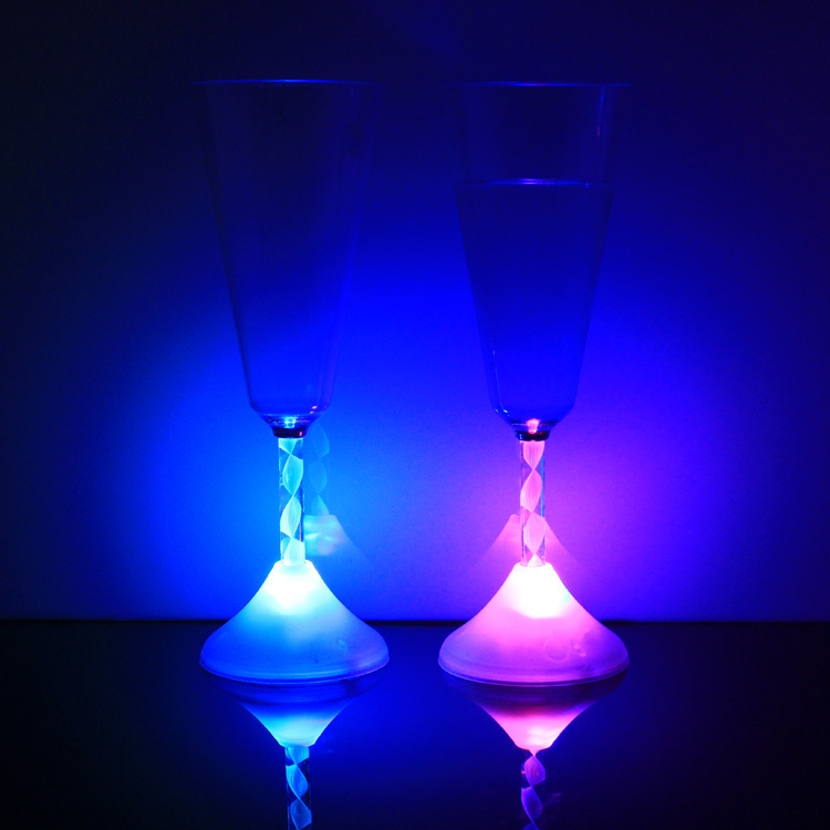 4 x LED Light-Up Drink Glasses Flashing Acrylic Blinking Cola Beer ...