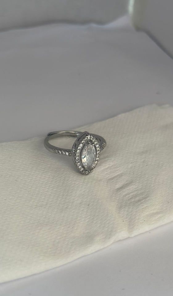 Rare Gorgeous Silver Color Ring White Center Stone Small Size Women ...