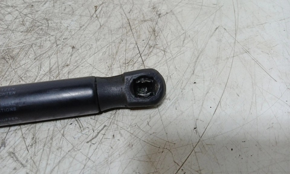 VOLVO S80 II AS Front Right Bonnet Strut 30649516 2.40 Diesel 120kw ...