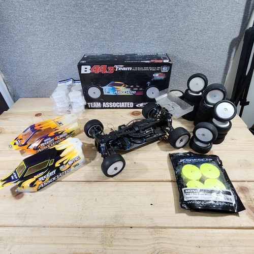 RARE Team Associated B44.3 Factory RC Buggy Truck Car RTR w EXTRAS Losi ...