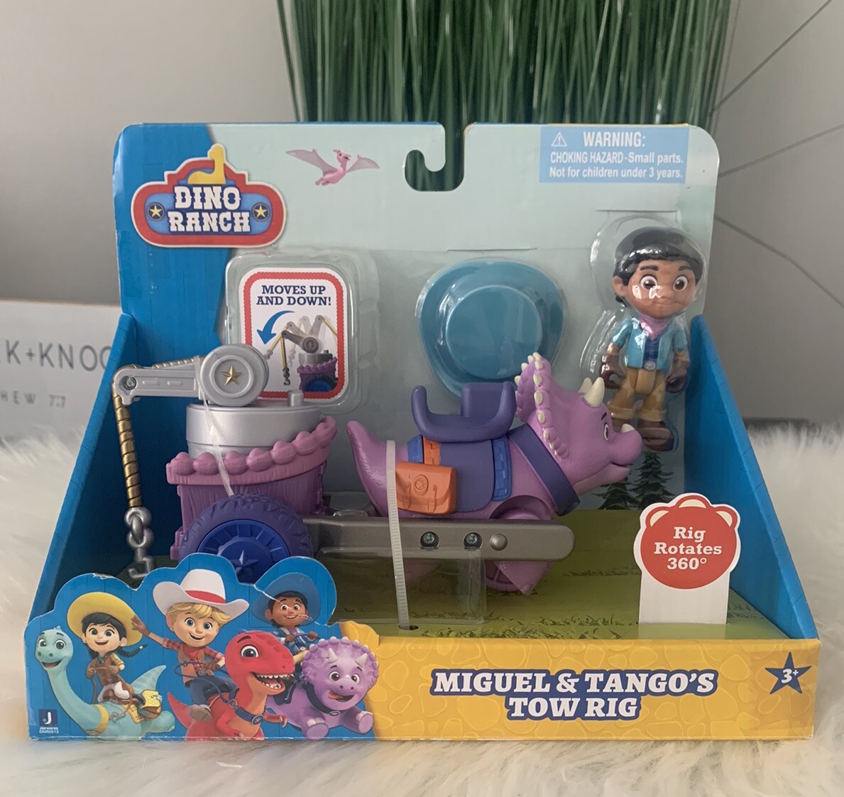 Dino Ranch Miguel &Tango’s Tow Rig Vehicle - Features 5” New | eBay