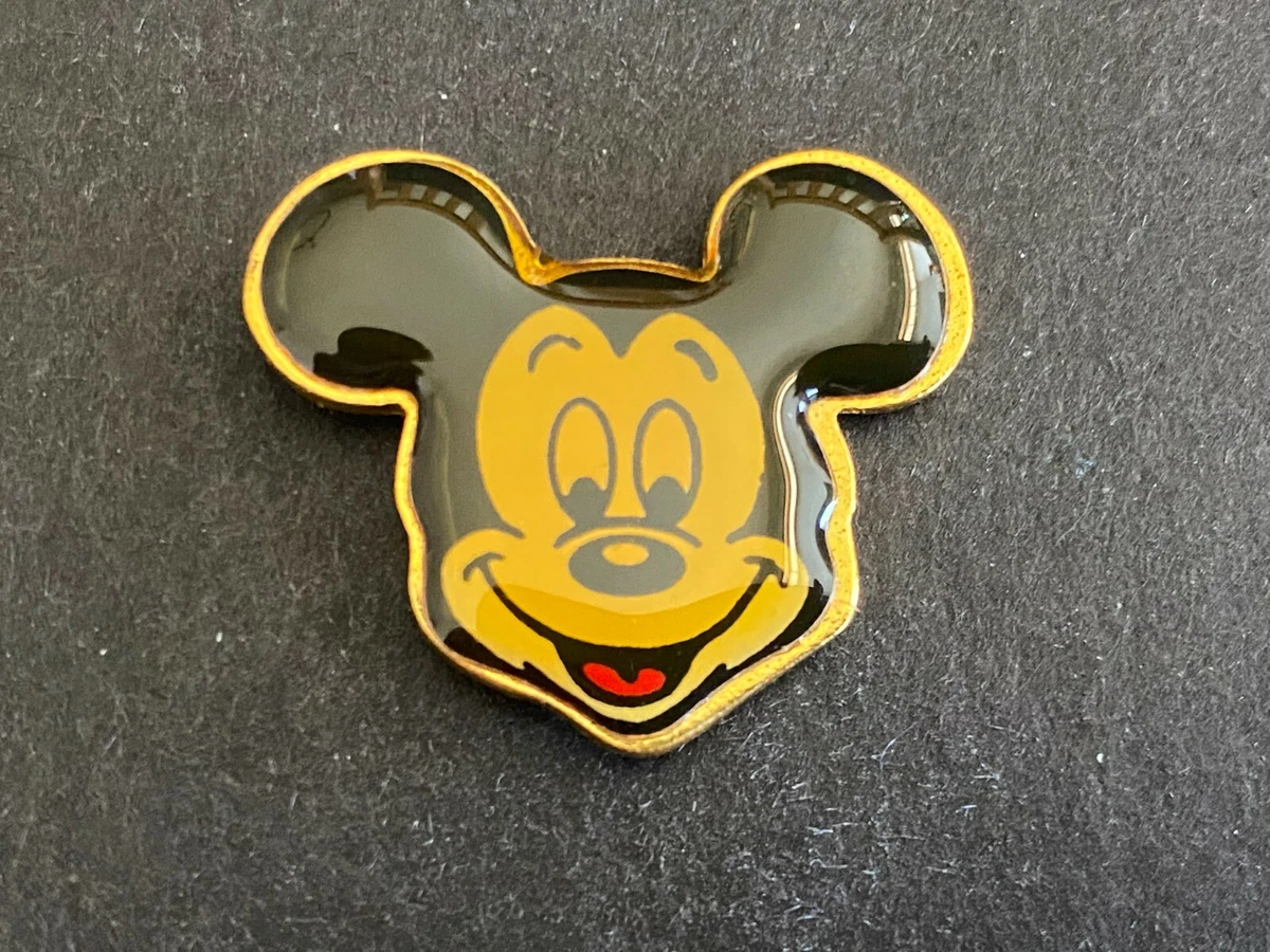 Mickey Mouse Head With Pants Outline