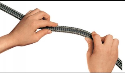 N Scale Track - Fleischmann 9106 - Flexible track - bendable track bed ...