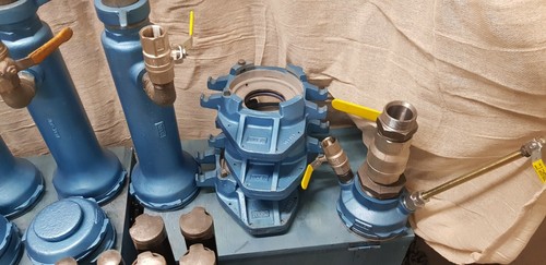 Gas Wask Bagging off set, night caps,bases, Double chain assembly £4950 ...