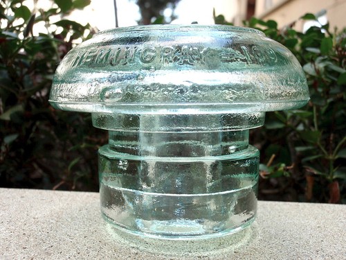 MINT- STRONG ICE GREEN THREADLESS HEMINGRAY-109 Glass Spool Umbrella ...