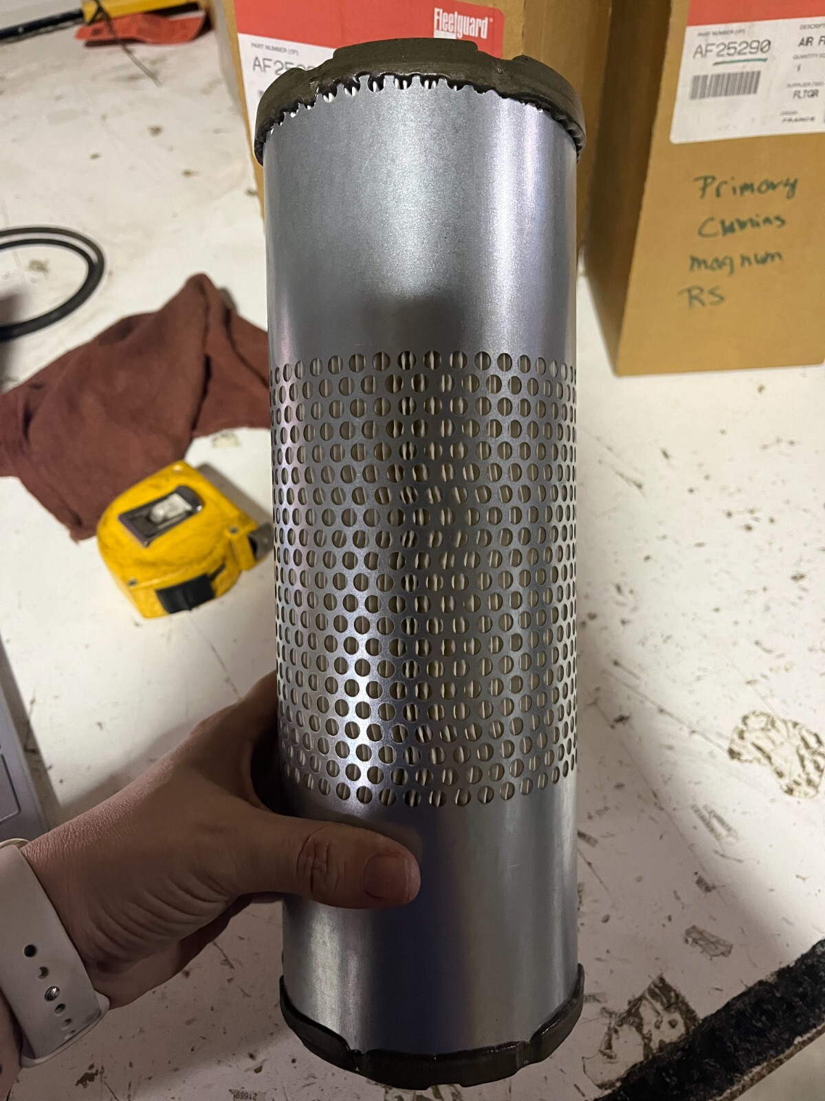 FLEETGUARD AF25290 - Air filter cross reference