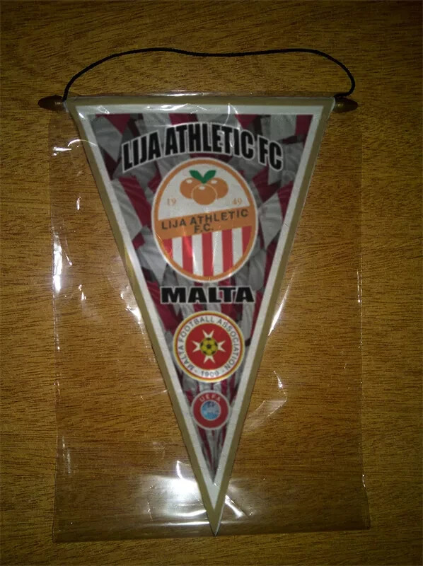 LIJA ATHLETIC FOOTBALL CLUB - MALTA - Soccer PENNANT - Size 37 cm x 24 ...