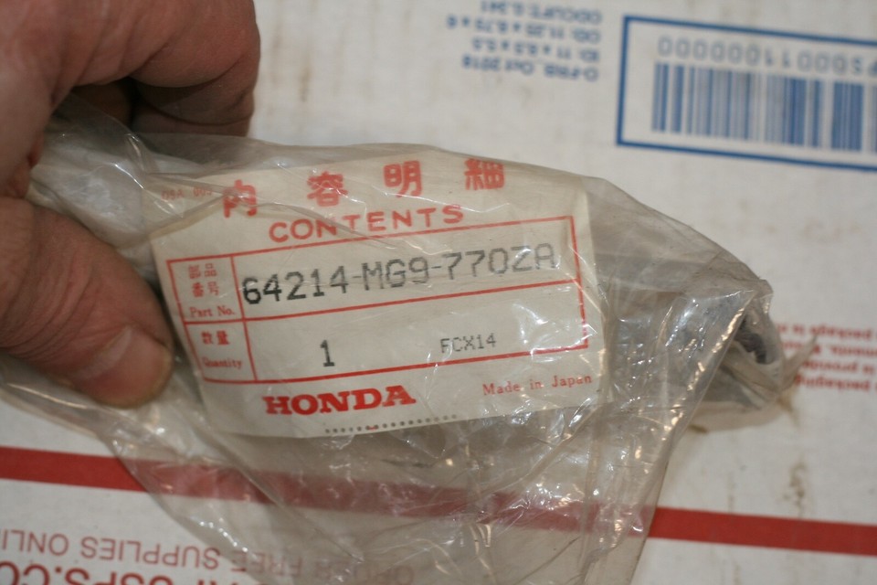 Honda 64214-MG9-770ZA MOLDING, L. COWL TRIM *R114CU* (CANDY WINE BERRY ...