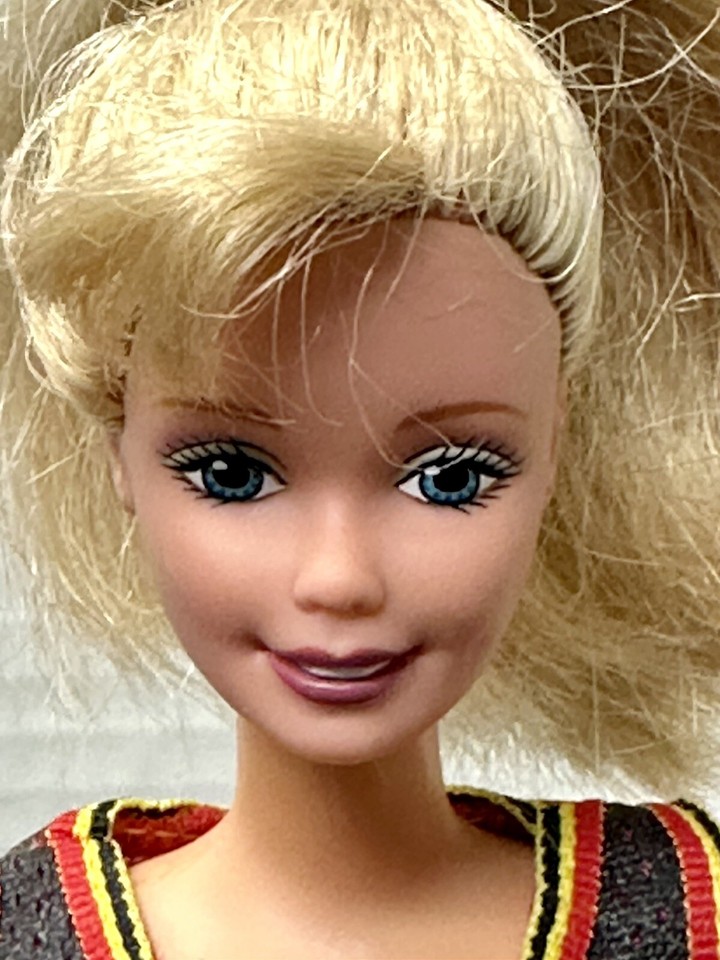 Vintage NBA Basketball Barbie 1999 Atlanta Hawks 20734 Articulated OOAK ...