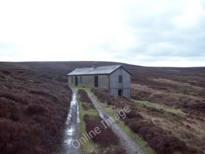 Photo 6x4 Shooting Lodge on Broomhead Moor. Wigtwizzle This track ...