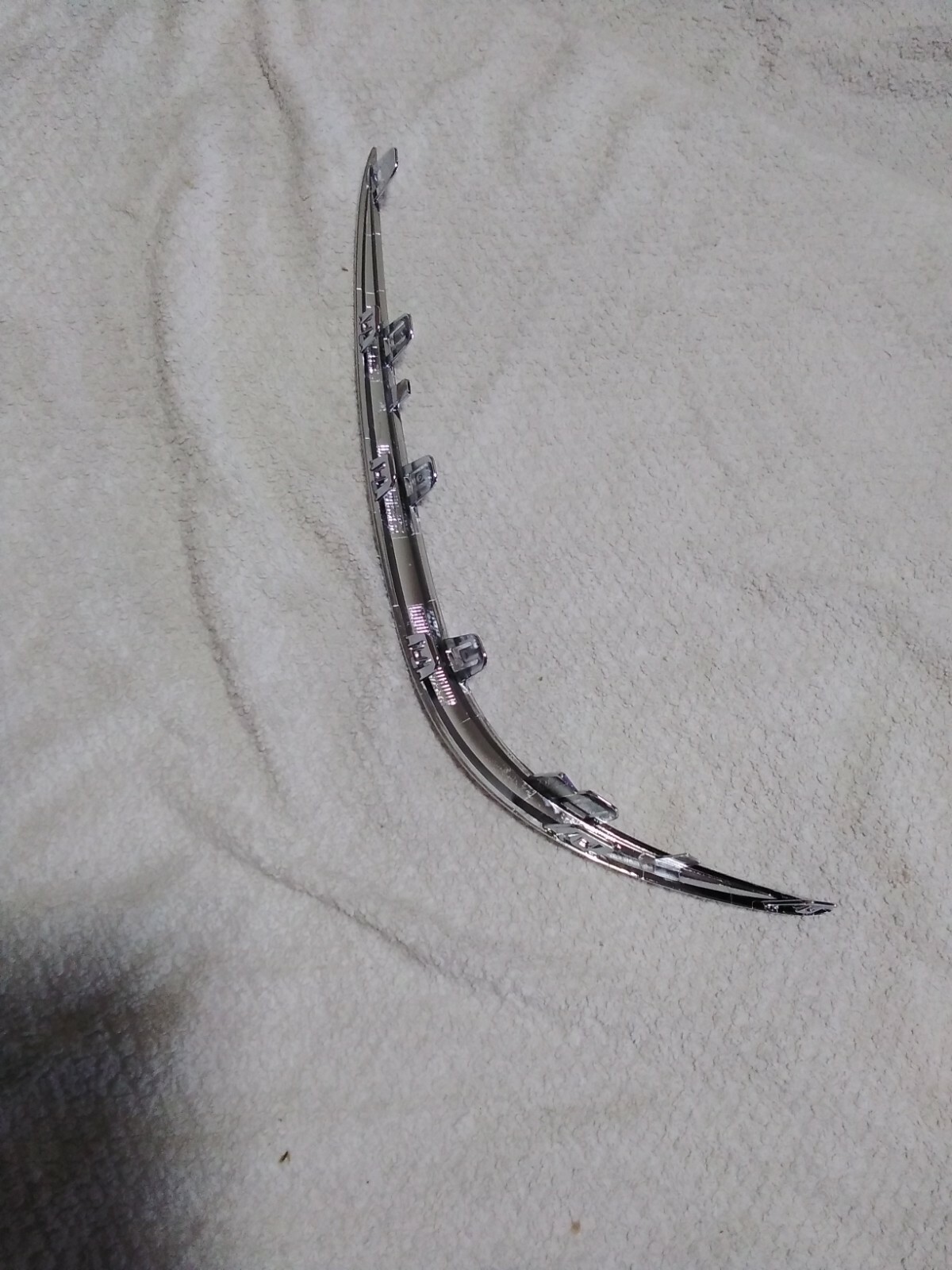 MERCEDES OEM 17-18 E400 Front Bumper Grille Grill-Trim Molding Left ...