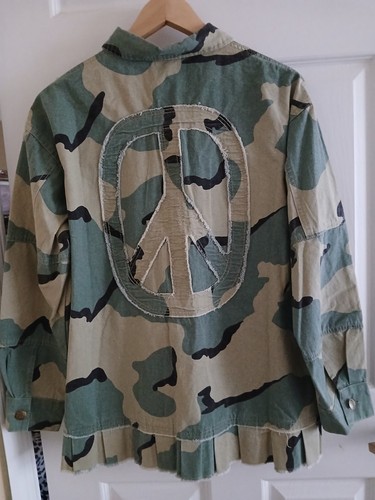 Women's Camo Jacket Distressed PEACE Sign Denim Raw Ruffled Hem SZ XXL ...