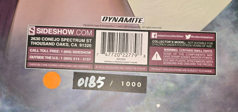 Sideshow Collectibles Vampirella Exclusive Premium format statue #185/ ...