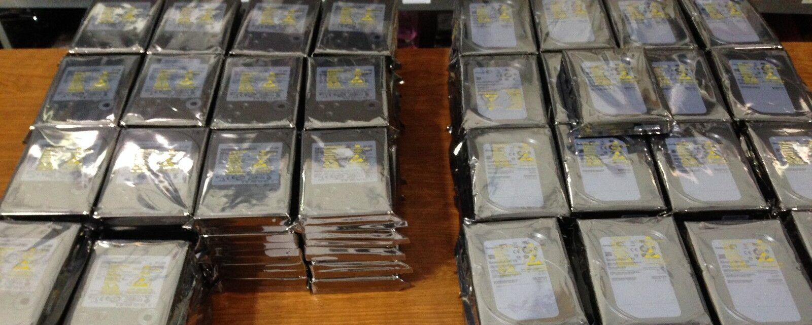 Hitachi HUC109030CSS600 0B26011 300GB 10K RPM 2.5" SAS Hard Drive ...