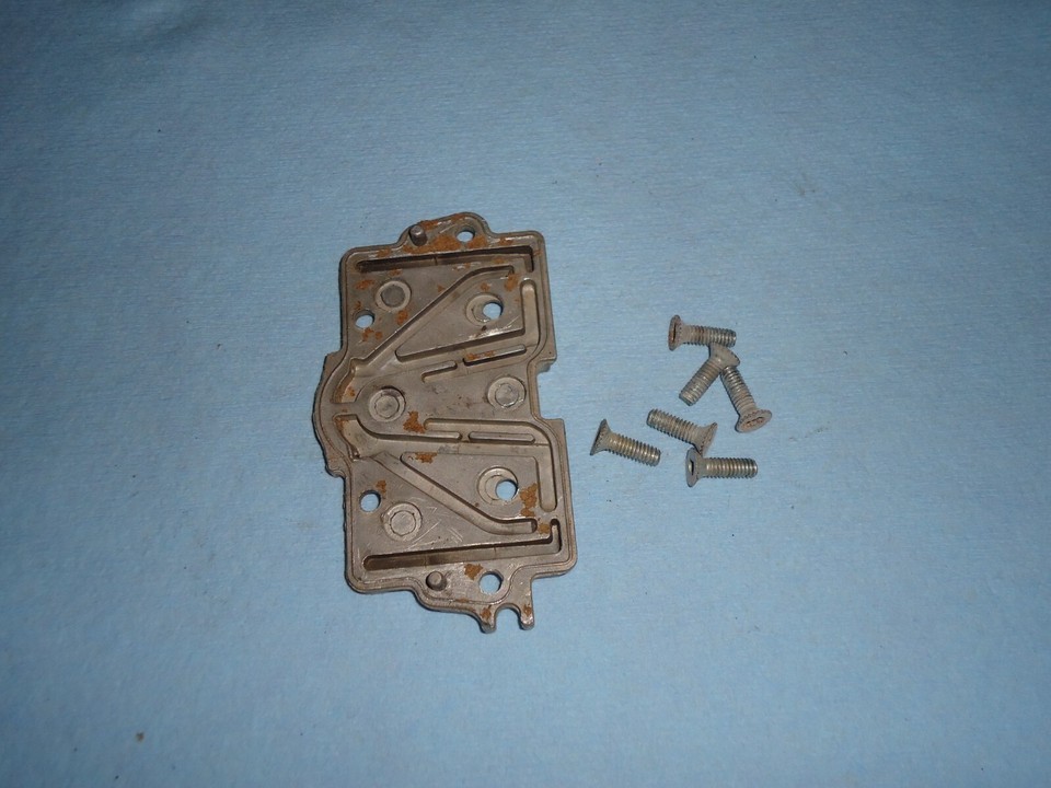 Holley 4160 4-Barrel Carburetor Vacuum Secondary Metering Plate 4d 34r ...