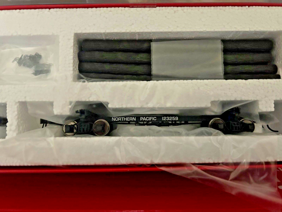 SKELETON LOG CARS - 2 pack w/LOG and CHAINS- NORTHERN PACIFIC- HO Scale ...