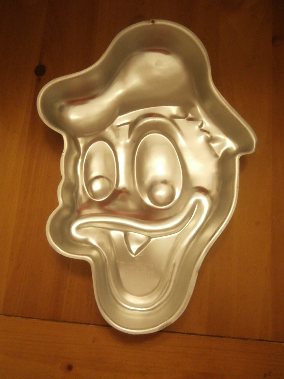 Wilton Disney Donald Duck Cake Pan #515-507 | eBay