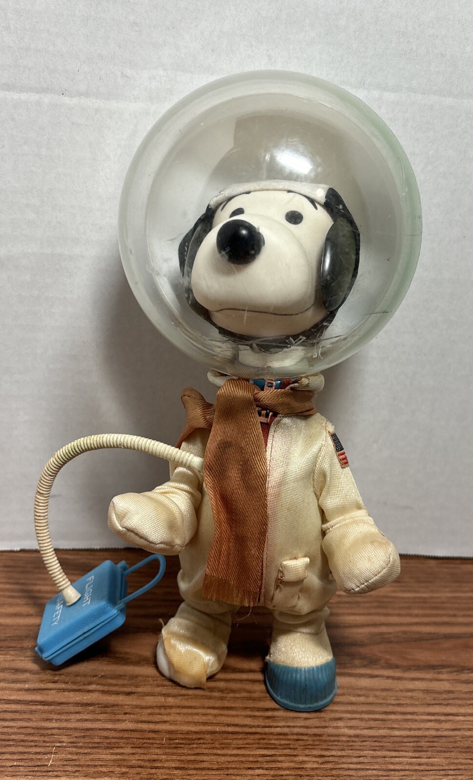 Vintage Snoopy PEANUTS NASA Astronaut 1969 With Helmet & Flight Safety Case | eBay