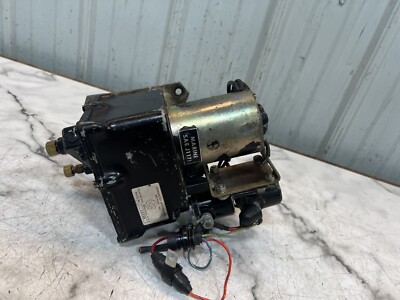 87 Formula 28 PC Boat Marine Kiekhaefer Areomarine hydraulic trim pump ...