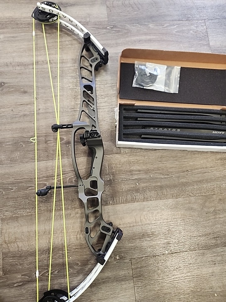 Hoyt Stratos Target Bow | eBay