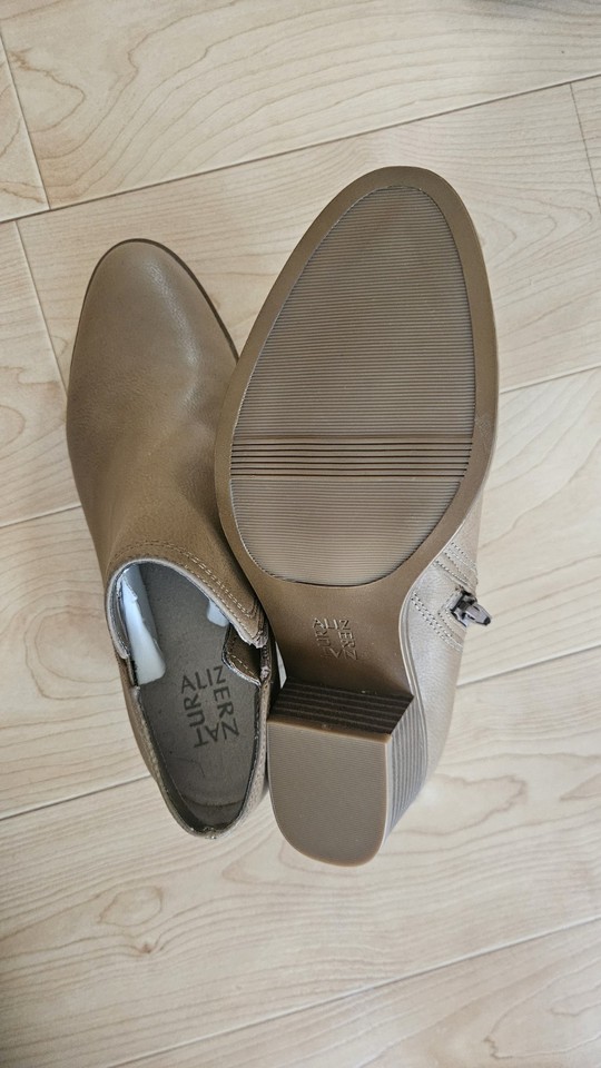 Naturalizer Wonda2 Ankle Boot Side Zip Tan Faux Leather Upper Women SZ ...