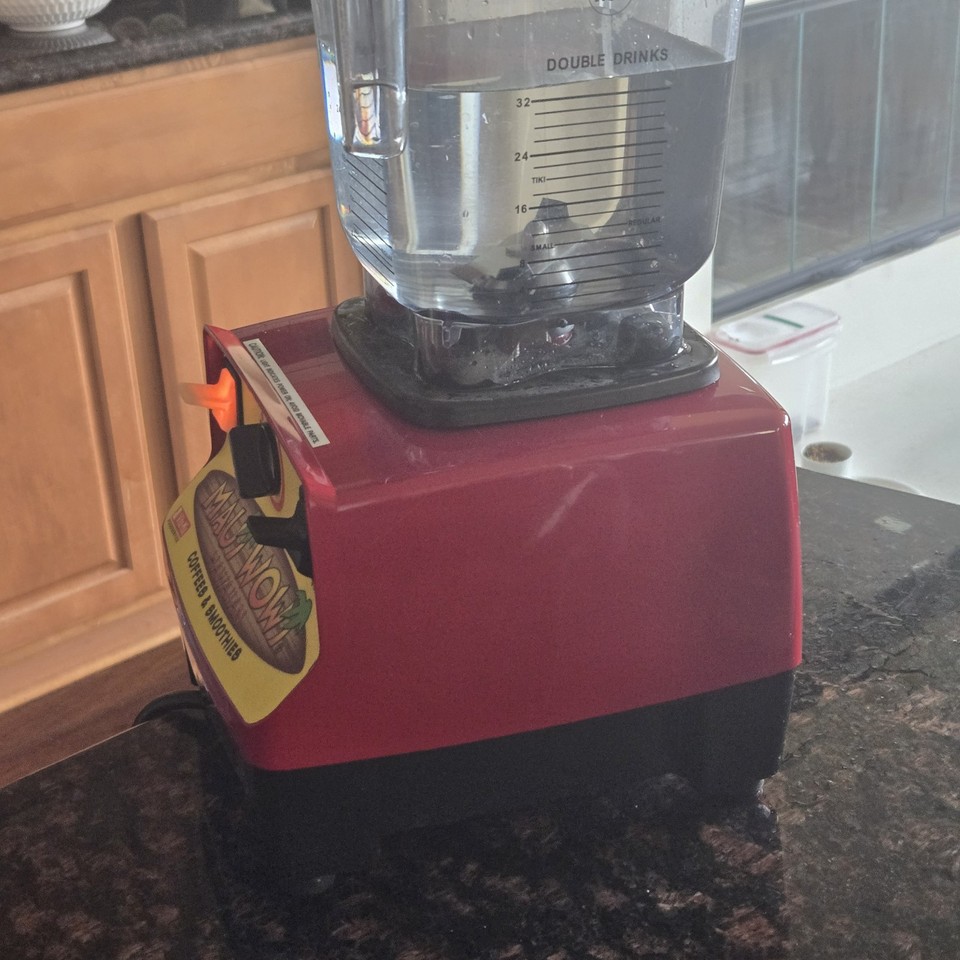 Vitamix Red VM0100A 2.3HP 48 oz Stackable Commercial Blender - Pre ...