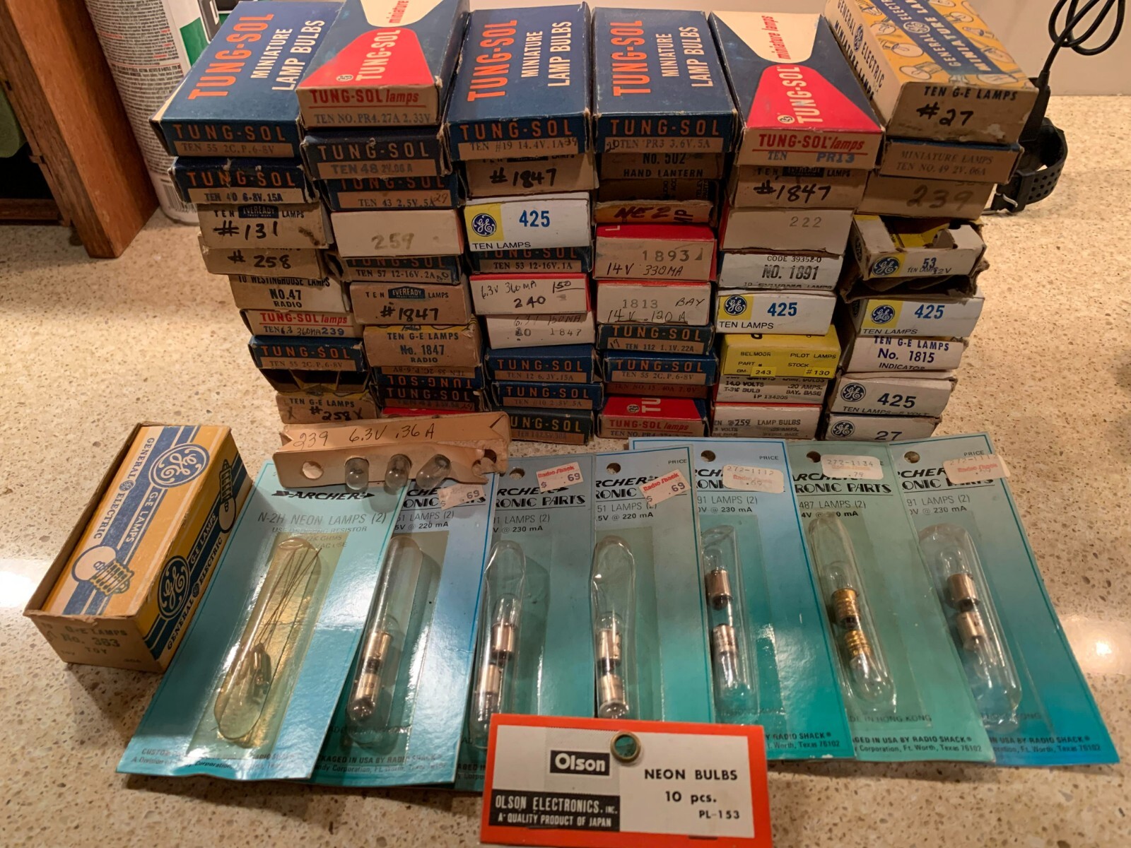 Large lot of mini dial light bulbs for antique tube radios | eBay