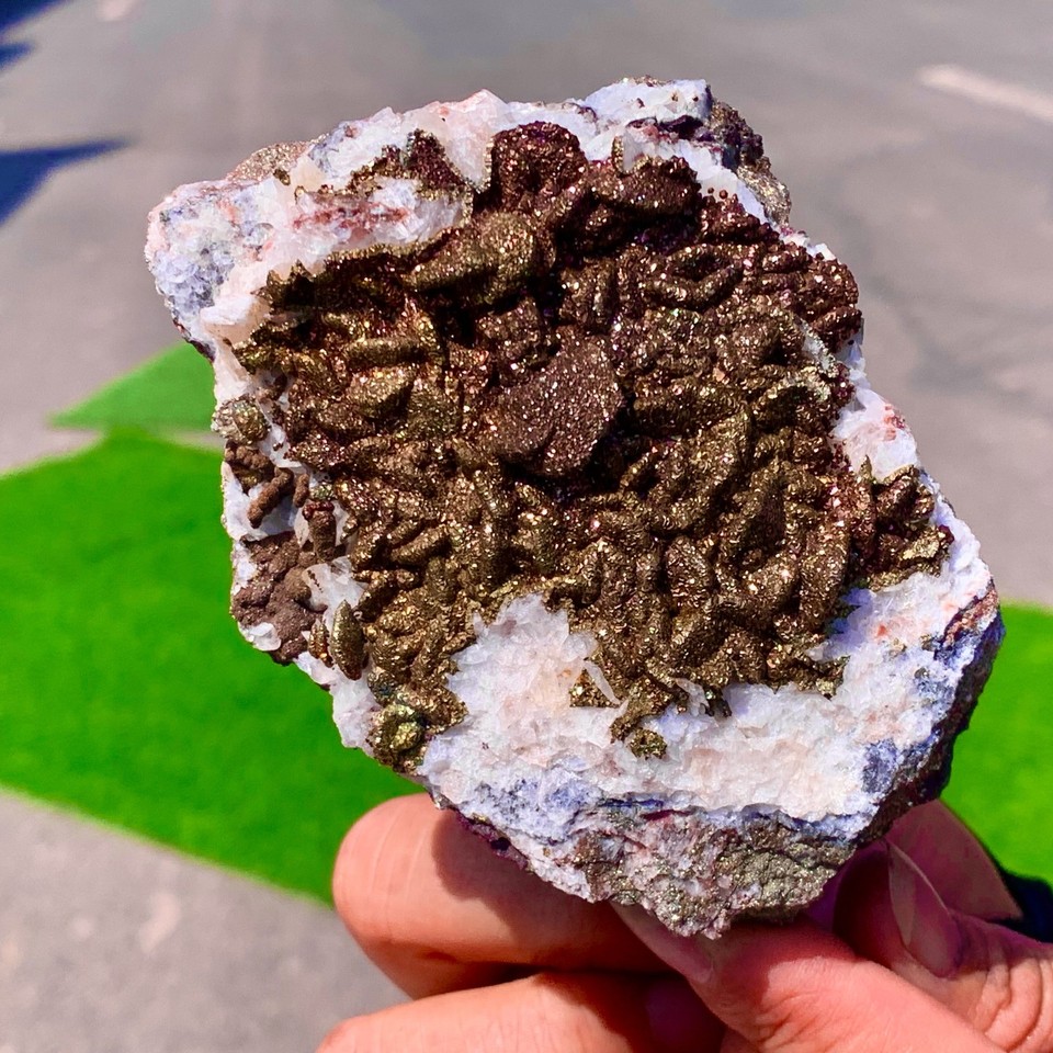 365G Natural and beautiful colored limonite ore mineral specimen/DaYe | eBay