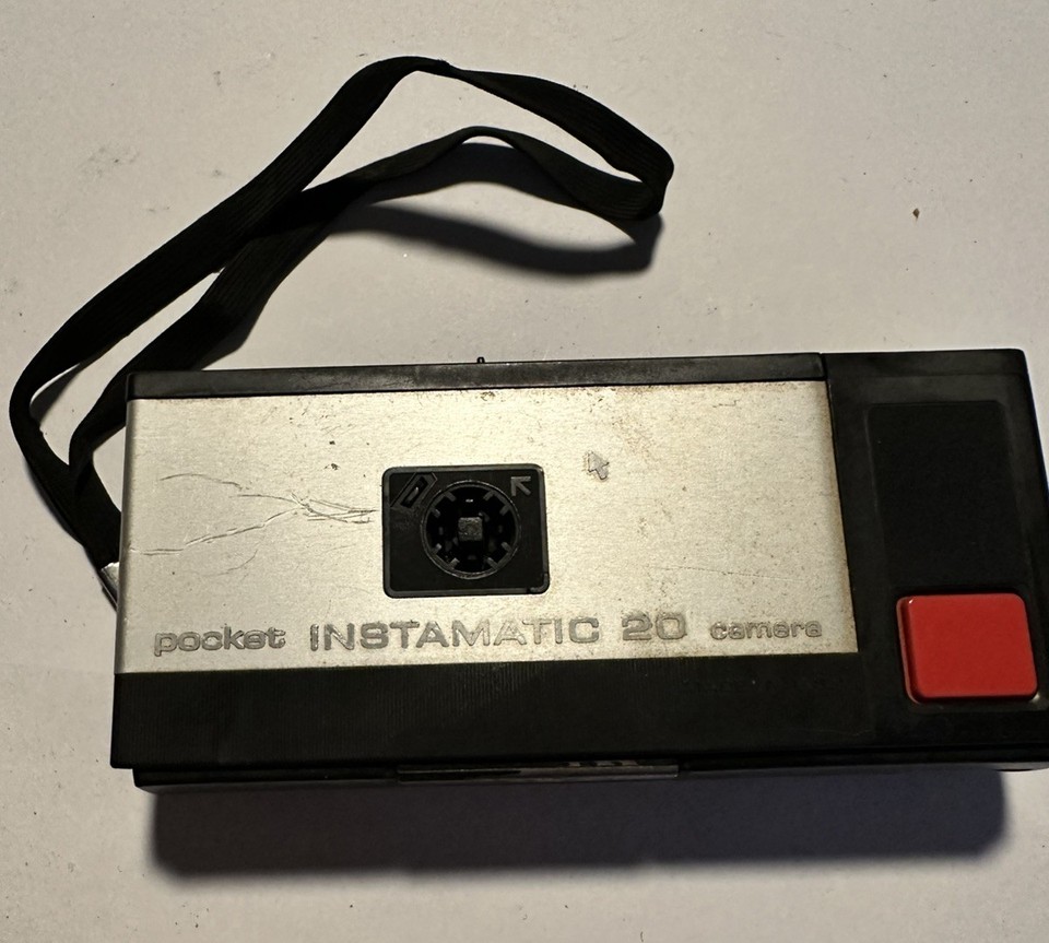 Vintage Kodak Pocket Instamatic 20 Camera Takes 110 Film W/Case ...