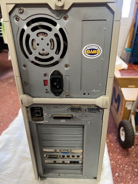 vintage 1995 micron desktop computer model number M54LI-P100-MT ...